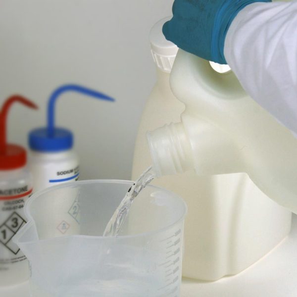 Jerrican, Rectangular with Handle, HDPE with White PP Screwcap, Molded ...